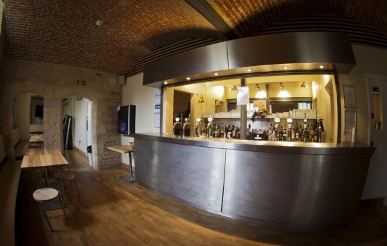 Alumni Bar Night | Pembroke college